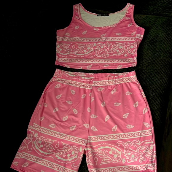 SHEIN | Other | Shien Size Medium Pink Paisley | Poshmark